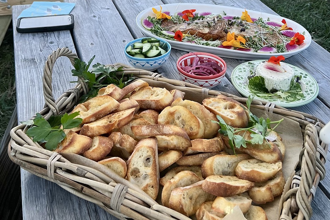 New cooking class emphasizes fresh, local ingredients | Your Observer