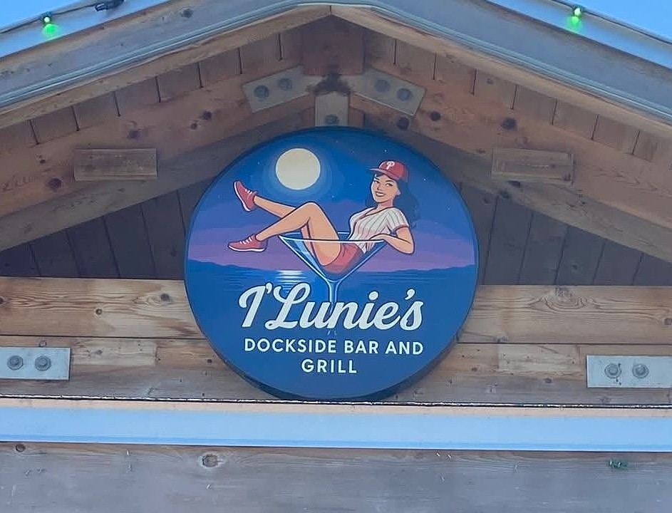 Waterfront restaurant opens on Manatee River | Business Observer