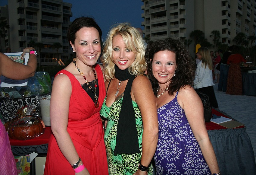 Your Observer | Photo - Anne Weintraub, Angela Nisbet and Nancy Cason