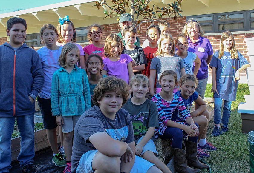 Osceola Elementary's school garden adds first hydroponic garden ...