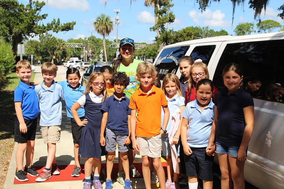 Port Orange Elementary students get limo ride for fundraising efforts ...