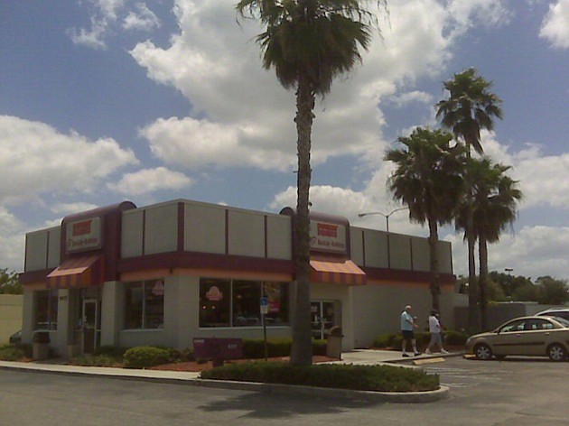 Salem's Gyros & Subs buys Dunkin' Donuts building | Business Observer