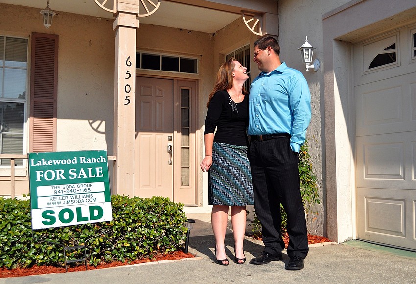 Your Observer | Photo - Valerie Stephens smiles up at her fiancÃ ...