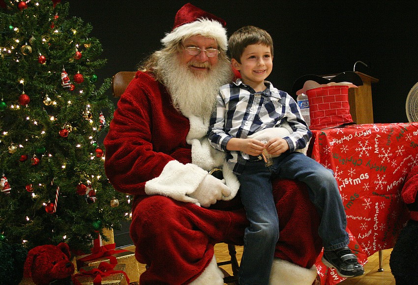 PHOTO GALLERY: Tara Dinner with Santa | Your Observer