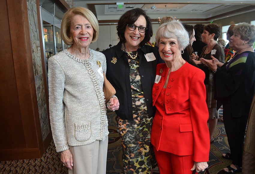 Your Observer | Photo - Lois Marcus, Nancy Jacobson and Lois Cohodas