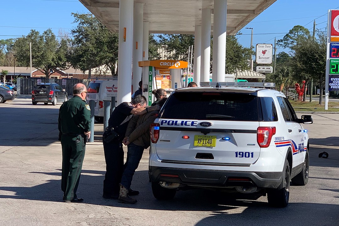 Deputies catch fired Mississippi police officer with stolen trailer ...