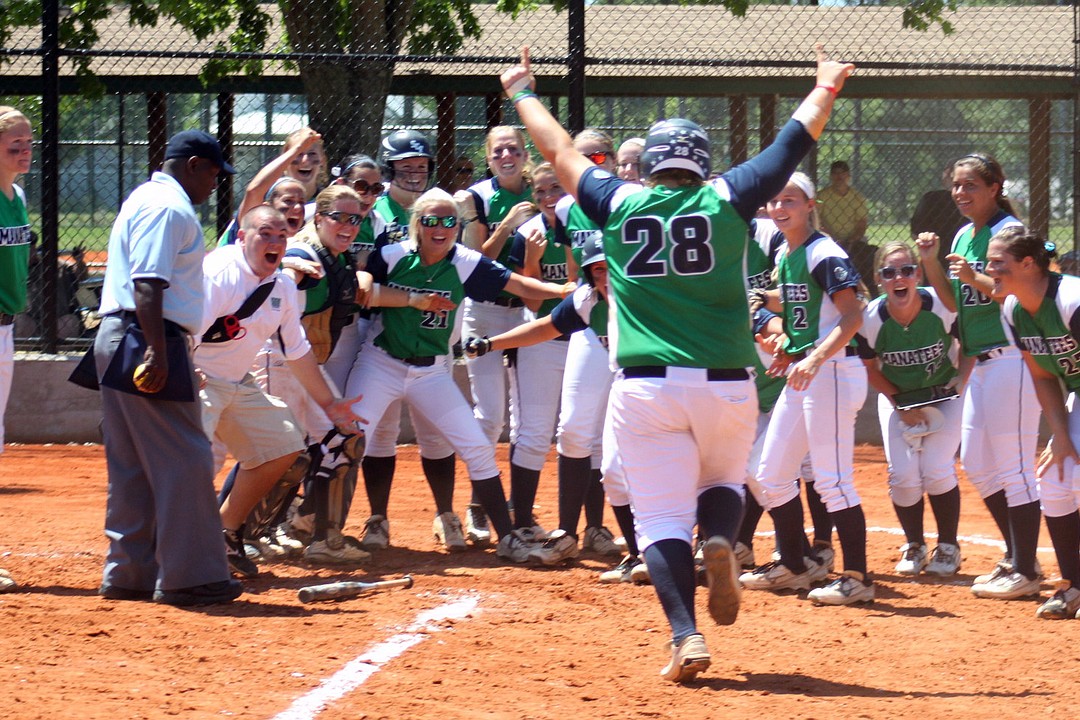 SCF softball team headed to Nationals | Your Observer
