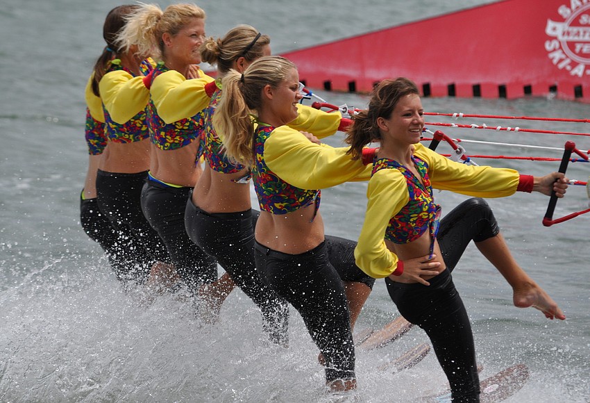 Your Observer | Photo - Kirsten Hannabass, Tori Johnston, Rebecca Roat ...