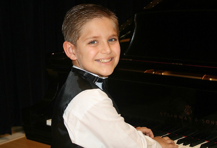 WEEKEND BEST BET: Noah Waddell in Concert | Your Observer