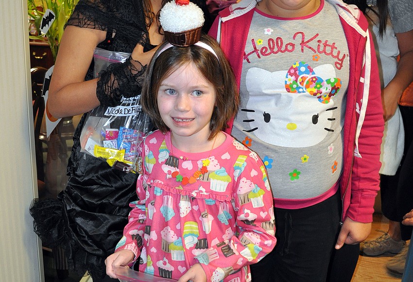 Your Observer | Photo - Nicole Defilippi, 11, Kenzie Dialey, 6, and ...