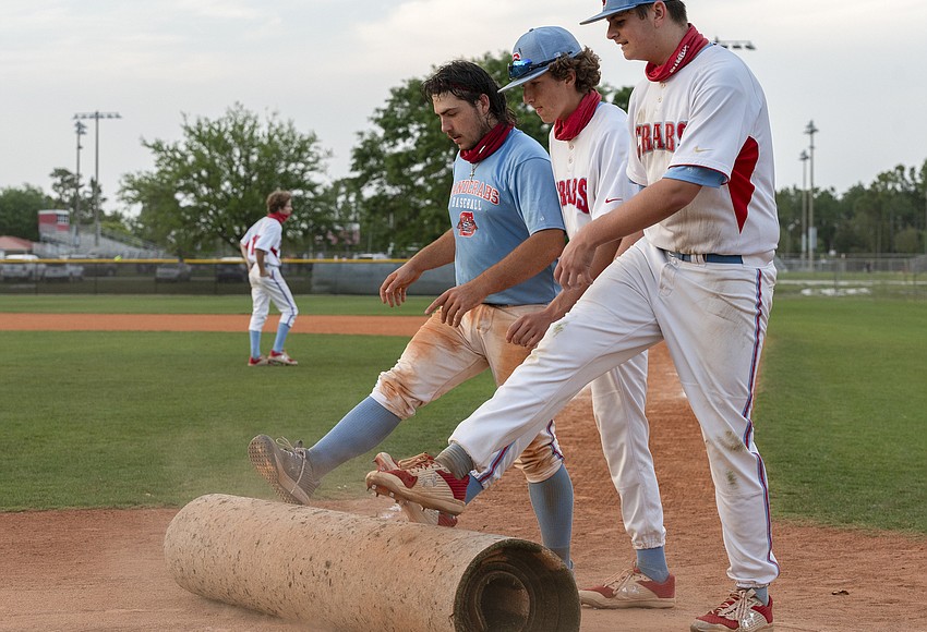 It's a Breeze: A look into Sandcrabs' JV baseball team