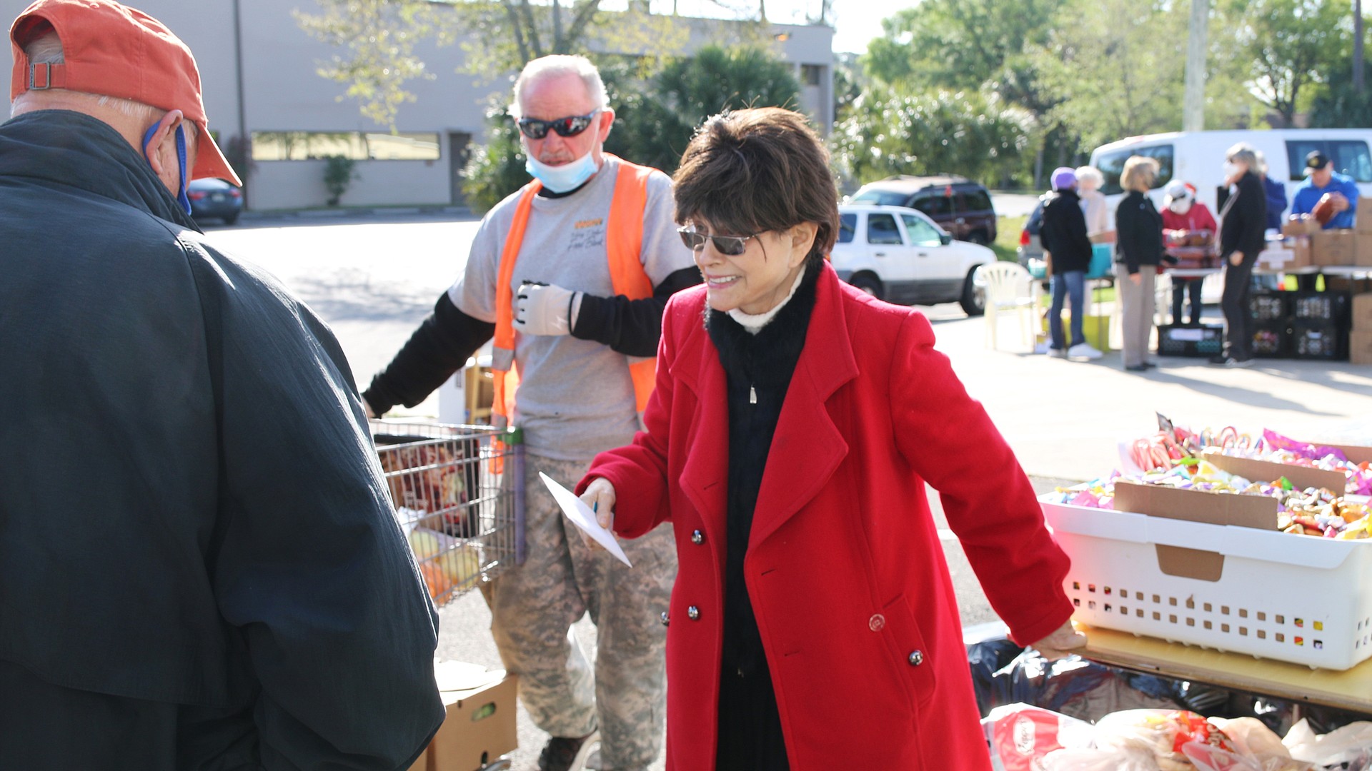 Ormond Beach's Jerry Doliner Food Bank hosts first Easter food giveaway ...