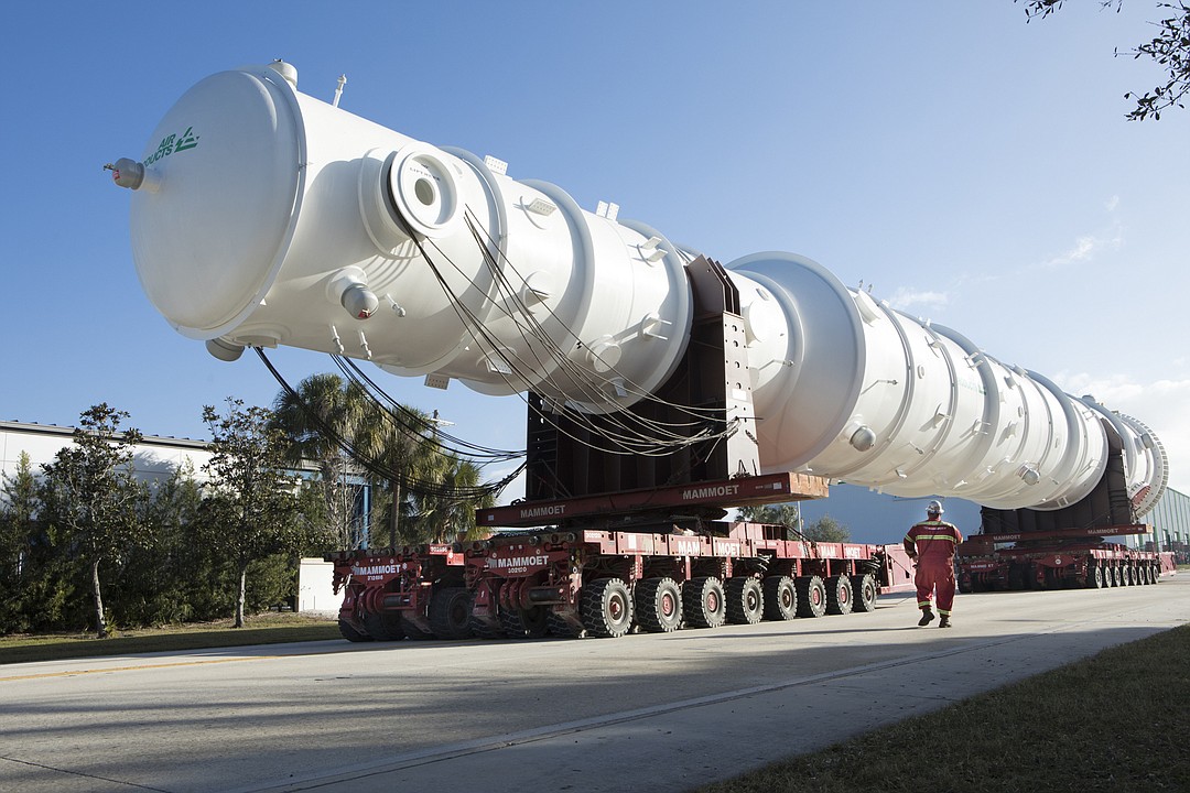 Massive machine begins trip from Port Manatee to Texas | Business Observer