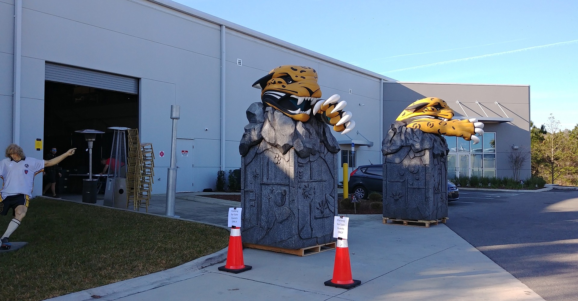 Looking for a giant Jacksonville Jaguars statue? | Jax Daily Record