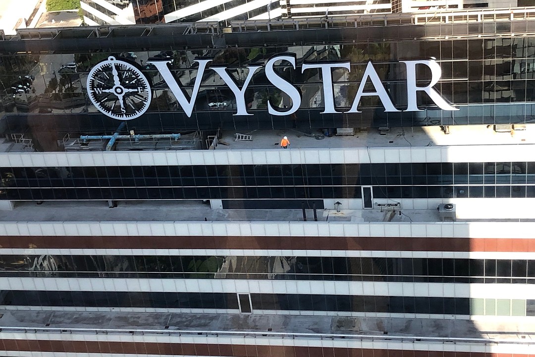 VyStar Credit Union name goes up on its Downtown tower | Jax Daily Record