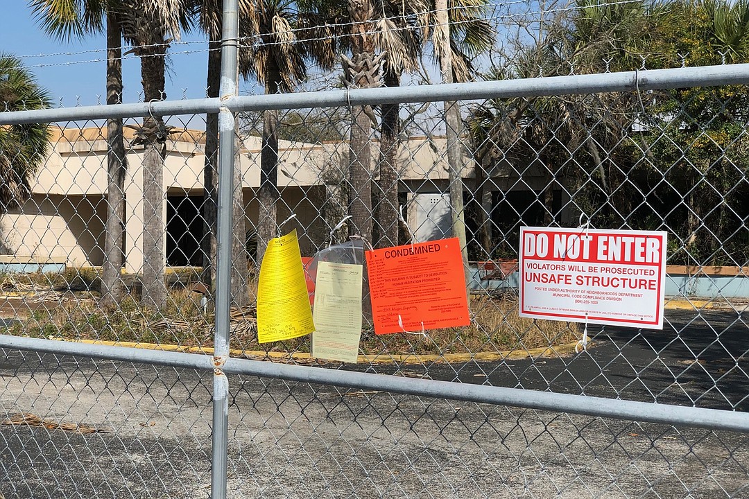 City posts condemnation signs at former Thunderbird site | Jax Daily Record