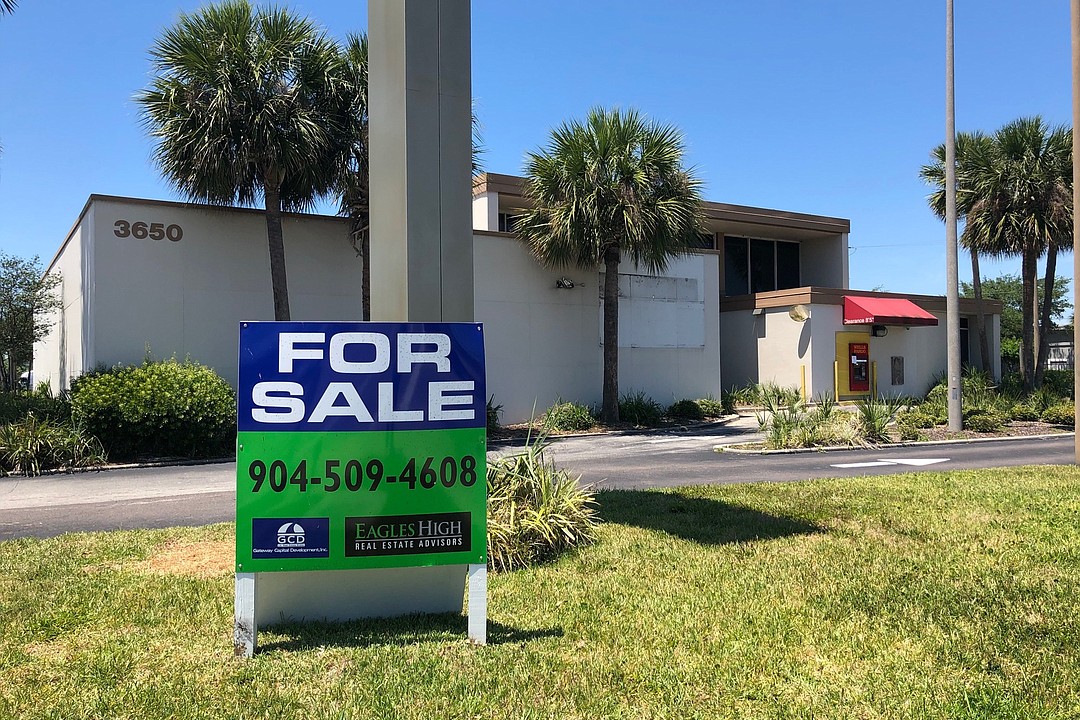 Aldi preparing to demolish old Wells Fargo; Amazon plans on Blanding in ...