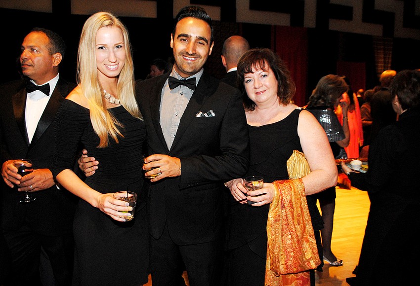 Your Observer | Photo - Lara and John Day with Pam Day