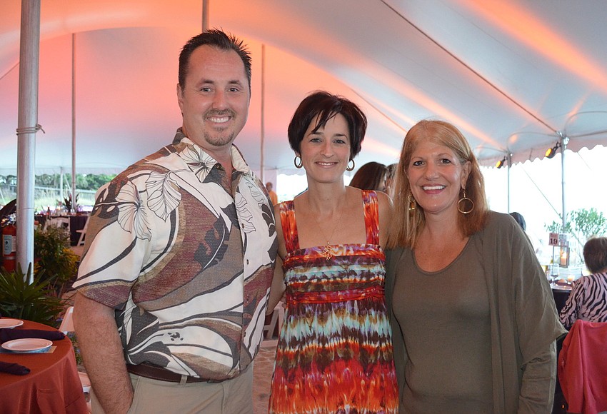 Your Observer | Photo - Dr. Gregg Hassler Jr., Dr. Ki Hassler and Donna ...