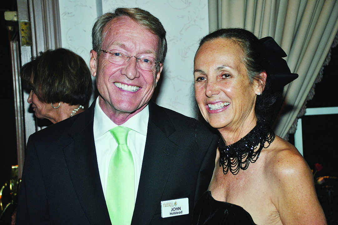 Stephenson-Moe brings peace offering to Vatican | Your Observer