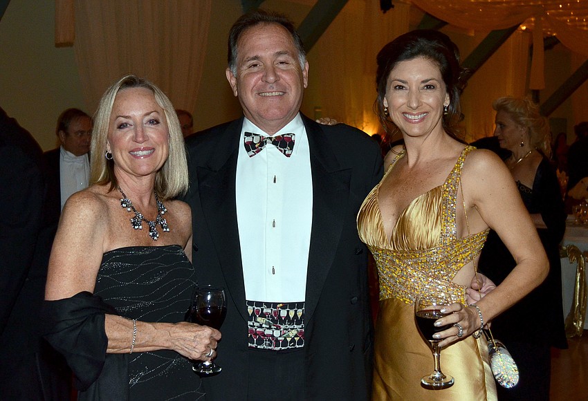 Your Observer | Photo - Tracy DeRamo with David and Donna Koffman