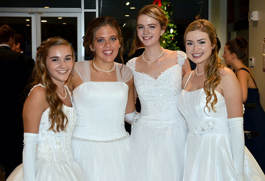 Your Observer | Photo - Jessica Lonas, Bianca Tengerdy, Stephanie Hagan ...