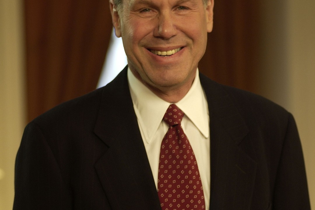 Former Disney CEO to kick off 2016 Town Hall series | Your Observer