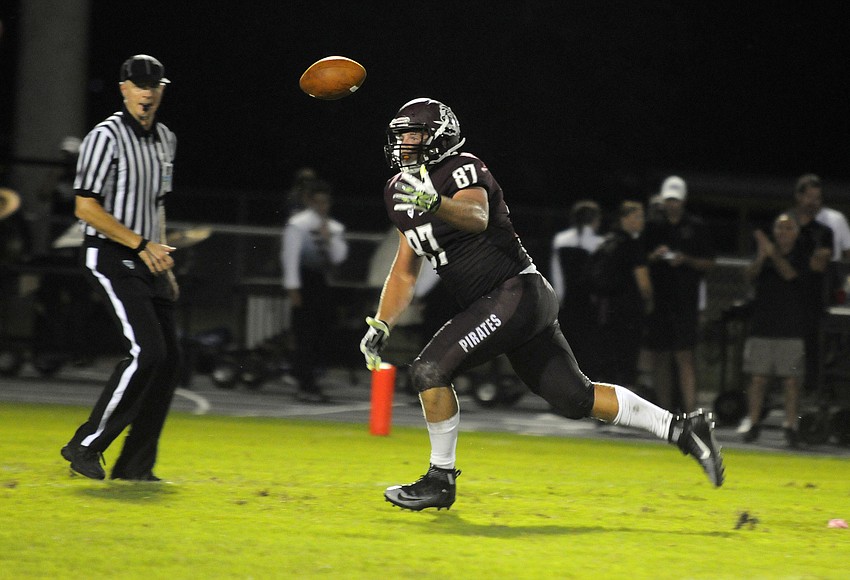 Your Observer | Photo - Braden River tight end Ryan Neuzil catches a ...