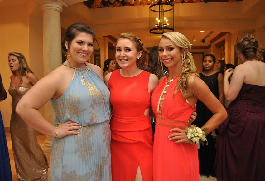 Your Observer | Photo - Christine Turner, Meg Phillips and Madison Shaw ...