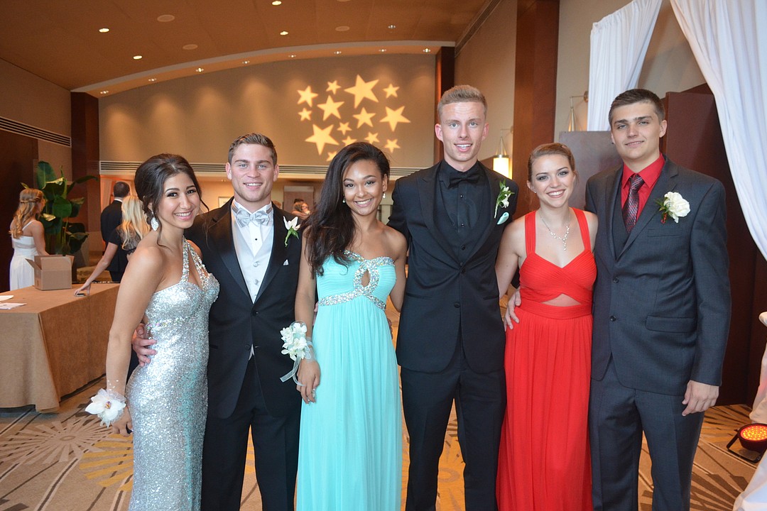 Four years in the making, Riverview seniors enjoy prom | Your Observer