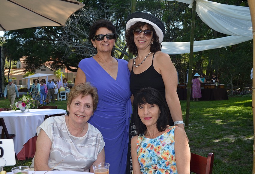 Your Observer | Photo - Theresa Harris, Kim Hackett, Gina and Thea Colonna