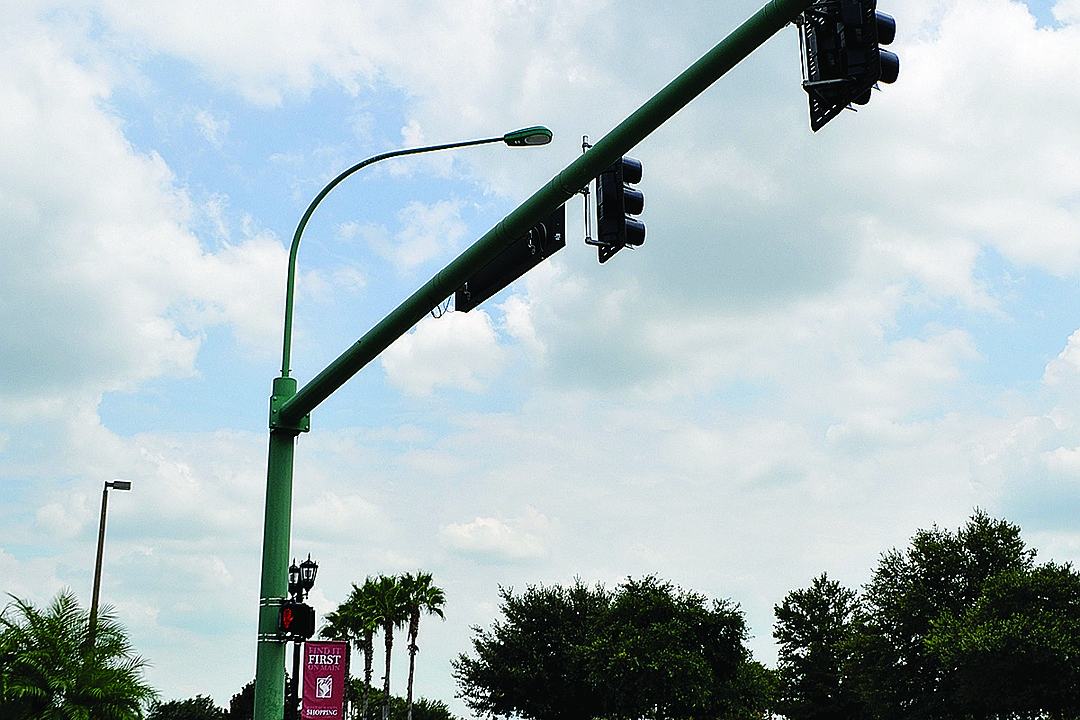 Manatee County improves Edgewater traffic light design | Your Observer