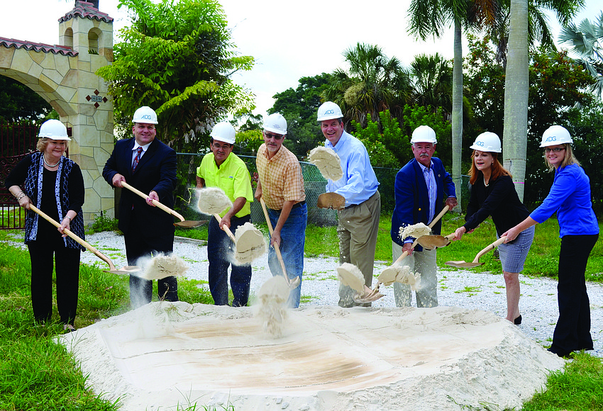 Your Observer | Photo - Lori Fountain, Peter Tuffo, Alcides ...