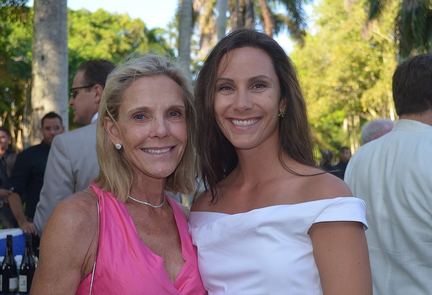 Your Observer | Photo - Mary Uihlein with daughter, Christie