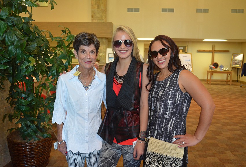 Your Observer | Photo - Models Cheryl Fraser, Abigail Moyer and Tiffany ...