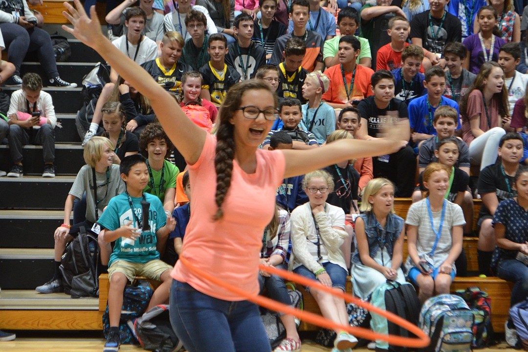 A kiss hogs spotlight at Haile Middle School | Your Observer