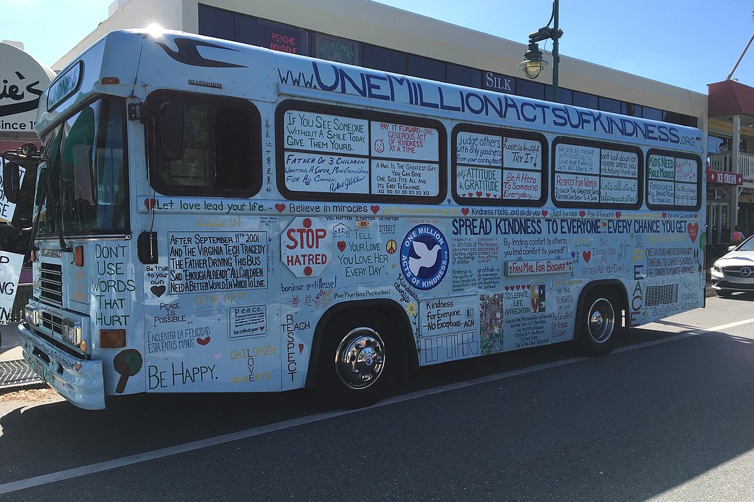 Kindness Bus makes Circle stop | Your Observer