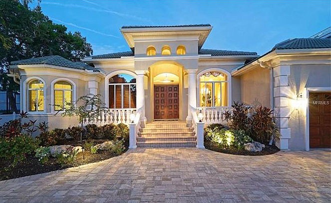 Midnight Pass Road home sells for $2.2 million | Your Observer