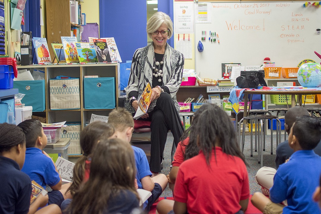 Community Foundation staff, donors read to Gocio students | Your Observer