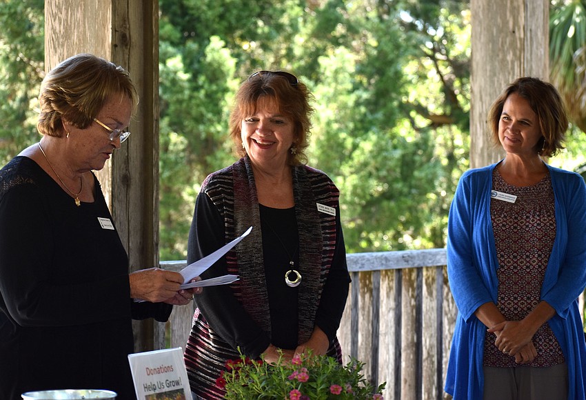 Your Observer | Photo - Grant Chairwoman Emmy Lou Gilbert introduces ...
