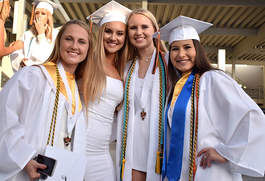Sarasota High School graduates class of 2018