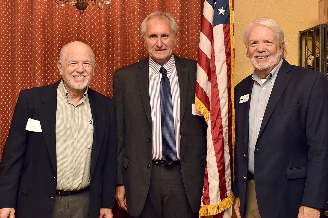 Rob Lorei visits with Longboat Key democrats | Your Observer