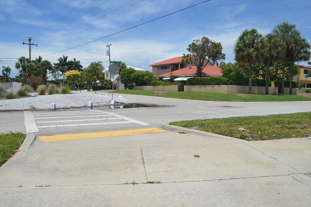 City prepares Lido Key sidewalk project | Your Observer
