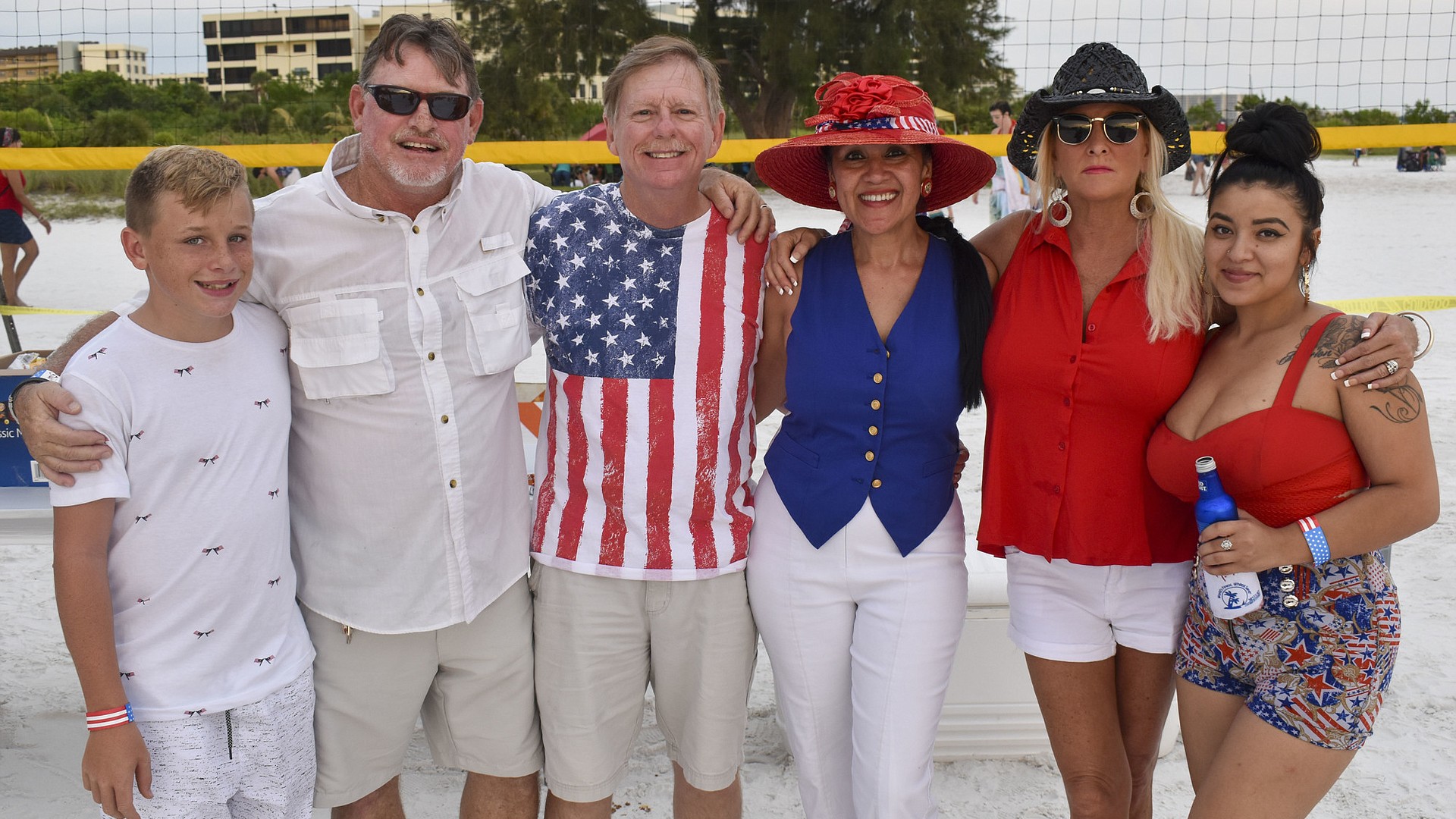 Fireworks dazzle Siesta Key beachgoers | Your Observer