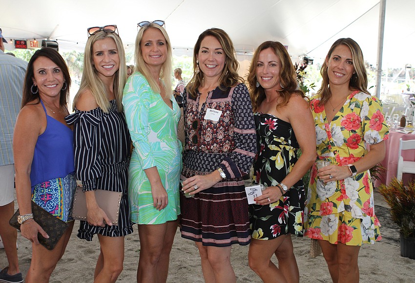 Your Observer | Photo - Daria Ferreira, Kimmie Mangum, Tanya Ramos ...