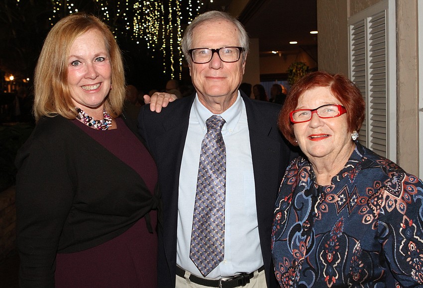 Your Observer | Photo - Linda and Bert Jakubs with Lynn Burton