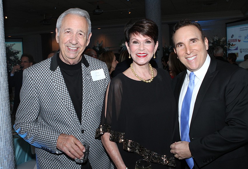 Your Observer | Photo - Jerry and Wendy Feinstein with Brian Lipton