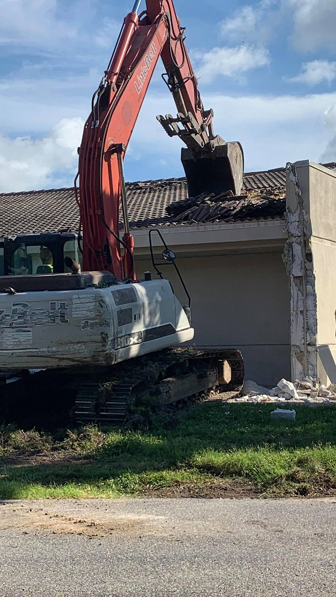 Fire station demolition gets underway | Your Observer