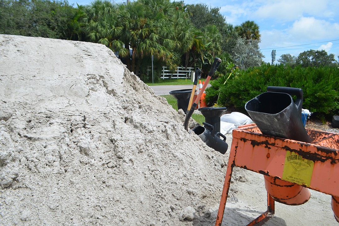 Longboat Key opens sandbag station for residents, business owners ...