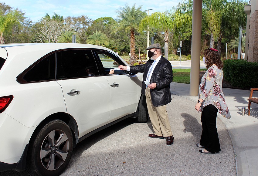 Your Observer | Photo - Chazzan Cliff Abramson and Rabbi Samantha Kahn ...